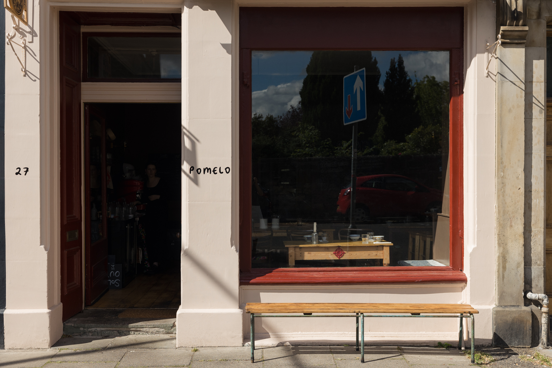 About Us - Pomelo Cafe